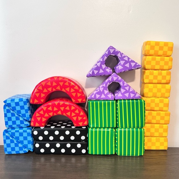 Lakeshore | Toys | Lakeshore Learning Soft Safe Building Blocks 22p ...